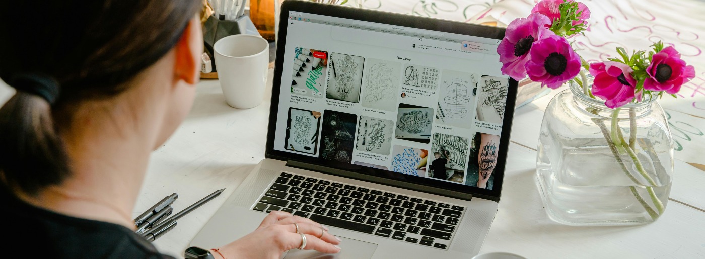 Visual Storytelling in Education Web Design: Enhancing Learning with Graphics & Multimedia